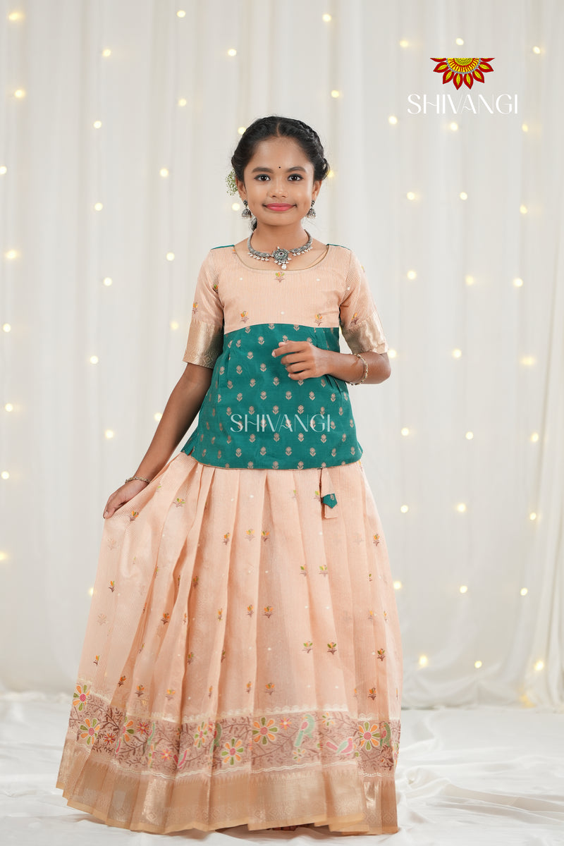 Festive Collection - Peach Kukkoo Floral Pattu Pavadai